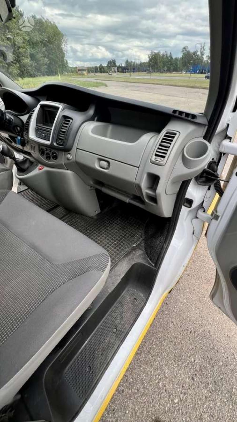 Dzeltens Opel Vivaro 2014 Kauņa, ar dzinēja tilpumu 2.00 L un nobraukumu 220 tūkst. km par 5900 €, foto 16 vietnē AUTOMOTO.COM.LV