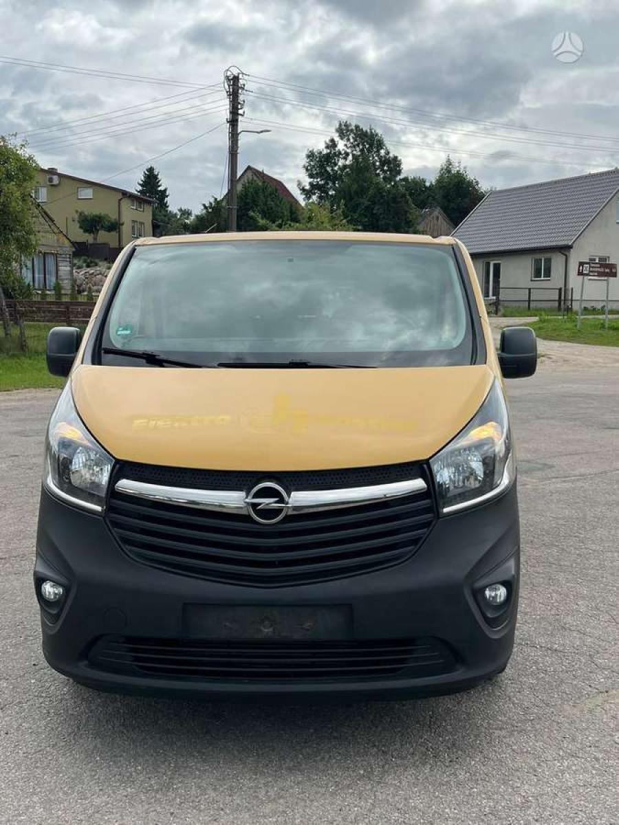 Yellow Opel Vivaro 2018 in Skaudvile, with an engine capacity of 1.60 L and mileage of 173 thousand km for 12500 €, photo 4 on AUTOMOTO.COM.LV