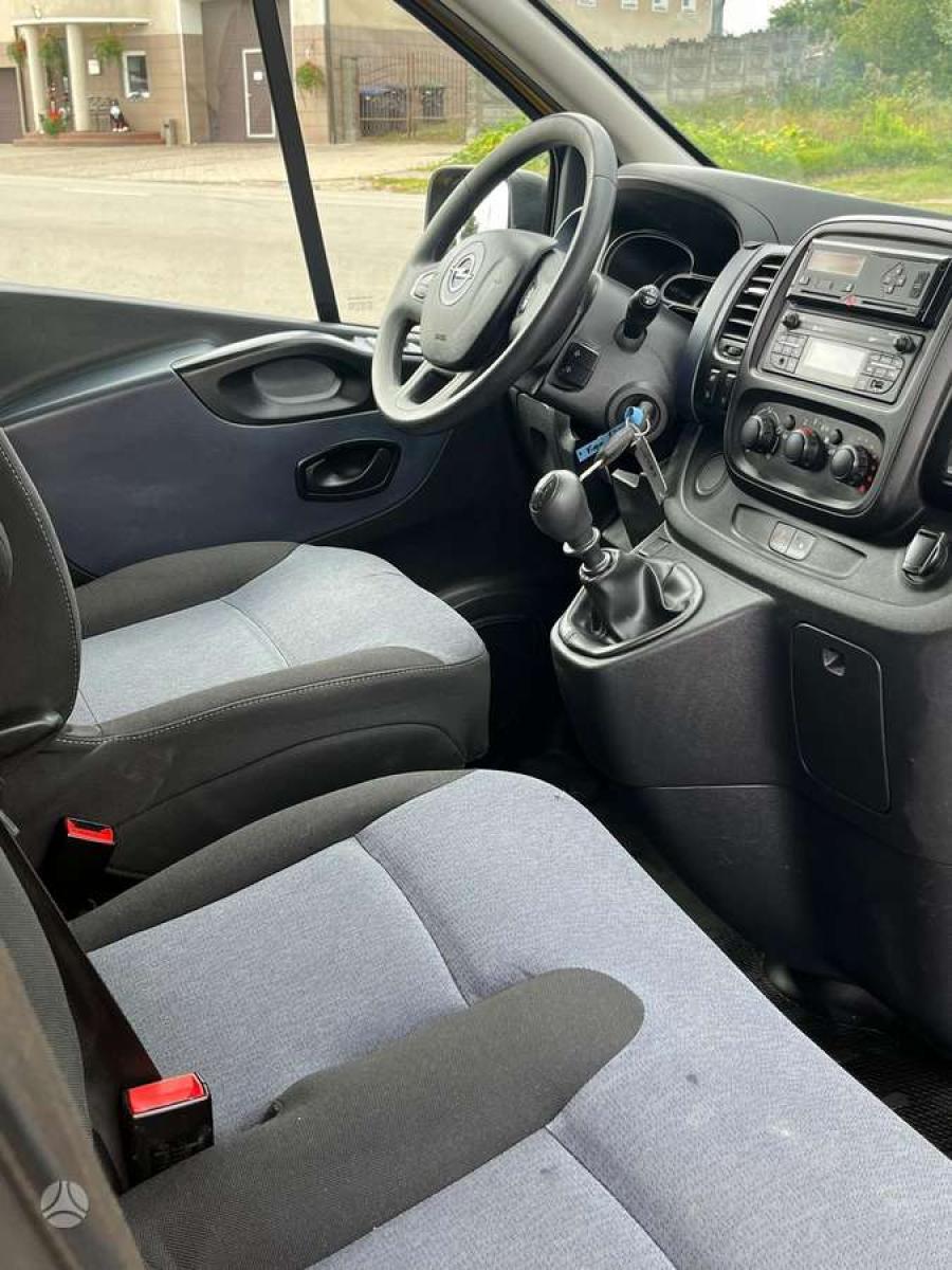 Yellow Opel Vivaro 2018 in Skaudvile, with an engine capacity of 1.60 L and mileage of 173 thousand km for 12500 €, photo 14 on AUTOMOTO.COM.LV