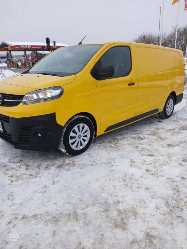 Yellow Opel Vivaro 2021 in Kaisiadorys, with an engine capacity of 2.00 L and mileage of 58 thousand km for 16200 €, photo 4 on AUTOMOTO.COM.LV