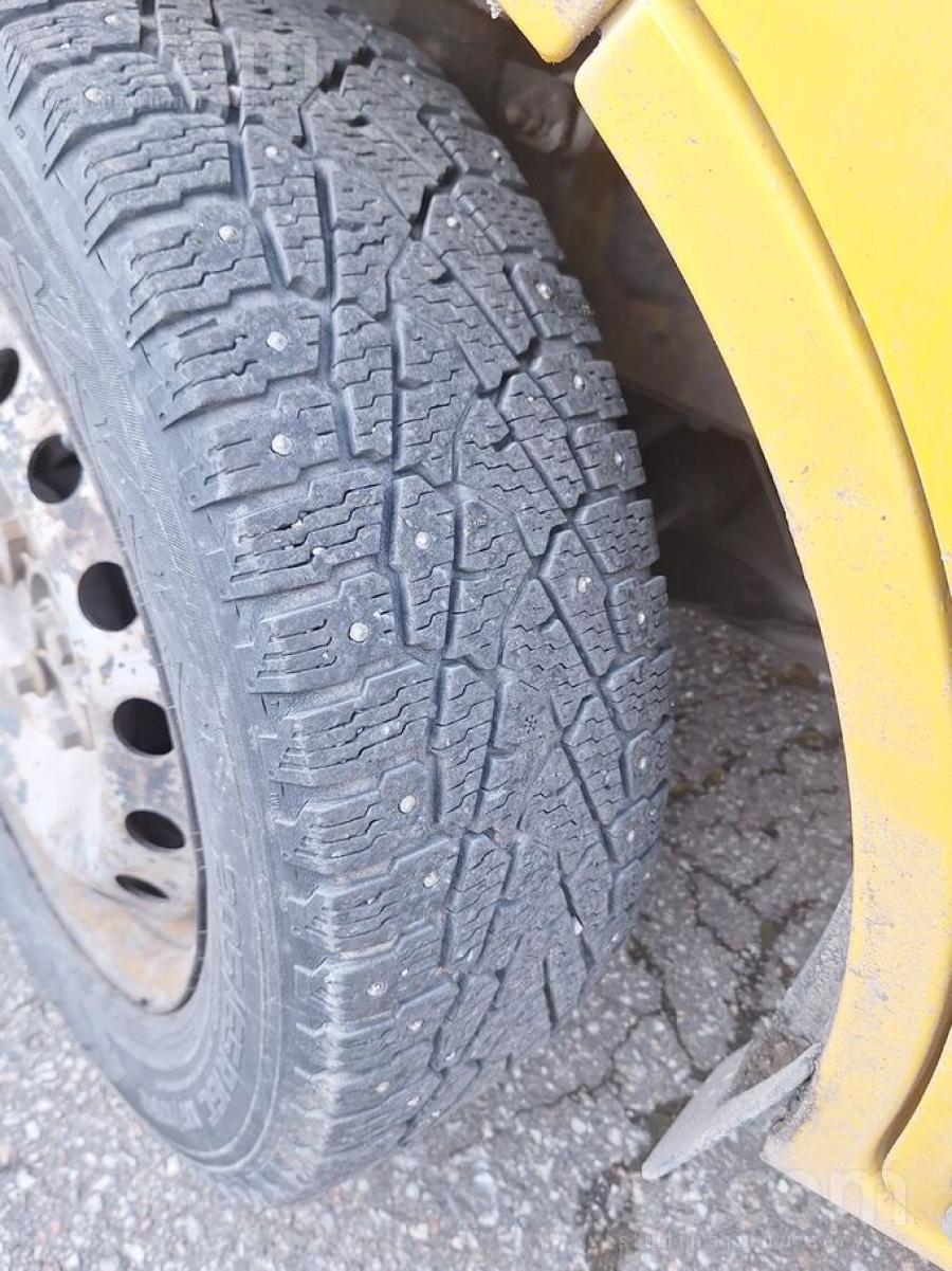 Dzeltens Opel Vivaro 2004 Kuldīga, ar dzinēja tilpumu 1.90 L un nobraukumu 220 tūkst. km par 3000 €, foto 5 vietnē AUTOMOTO.COM.LV