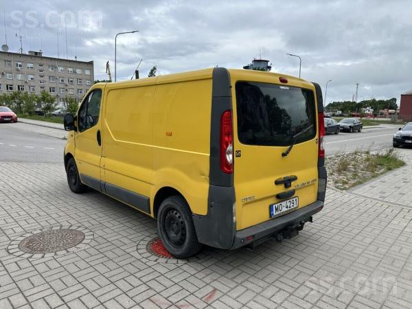 Dzeltens Opel Vivaro 2004 Liepāja, ar dzinēja tilpumu 1.90 L un nobraukumu 235 tūkst. km par 3450 €, foto 4 vietnē AUTOMOTO.COM.LV