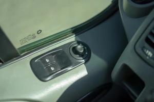 Yellow Opel Vivaro 2010 in Liepaja, with an engine capacity of 2.50 L and mileage of 225 thousand km for 6400 €, photo 15 on AUTOMOTO.COM.LV