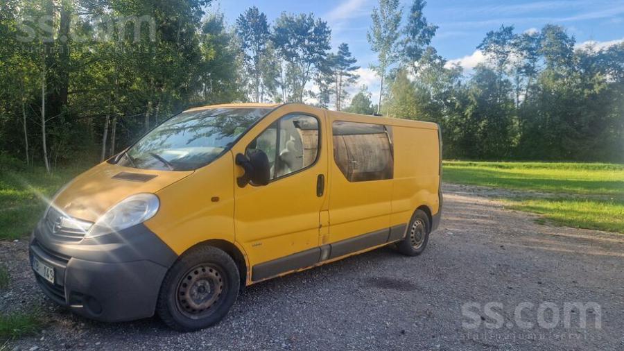 Yellow Opel Vivaro 2010 in Tukums, with an engine capacity of 2.50 L and mileage of 0 thousand km for 4800 €, photo 4 on AUTOMOTO.COM.LV