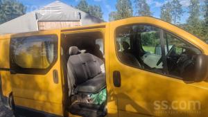 Yellow Opel Vivaro 2010 in Tukums, with an engine capacity of 2.50 L and mileage of 0 thousand km for 4800 €, photo 6 on AUTOMOTO.COM.LV