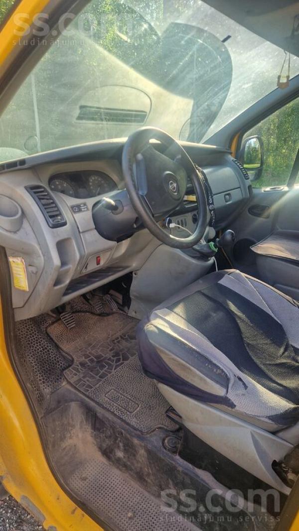Yellow Opel Vivaro 2010 in Tukums, with an engine capacity of 2.50 L and mileage of 0 thousand km for 4800 €, photo 7 on AUTOMOTO.COM.LV