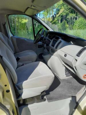 Yellow Opel Vivaro 2007 in Zarasai, with an engine capacity of 1.87 L and mileage of 336 thousand km for 5200 €, photo 9 on AUTOMOTO.COM.LV