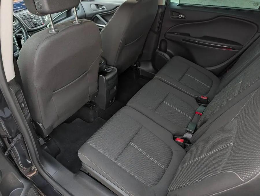 Black Opel Zafira 2013 in Jurmala, with an engine capacity of 1.60 L and mileage of 232 thousand km for 6950 €, photo 15 on AUTOMOTO.COM.LV