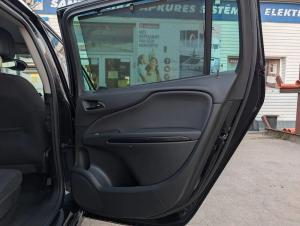 Black Opel Zafira 2013 in Jurmala, with an engine capacity of 1.60 L and mileage of 232 thousand km for 6950 €, photo 22 on AUTOMOTO.COM.LV
