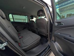 Black Opel Zafira 2013 in Jurmala, with an engine capacity of 1.60 L and mileage of 232 thousand km for 6950 €, photo 23 on AUTOMOTO.COM.LV
