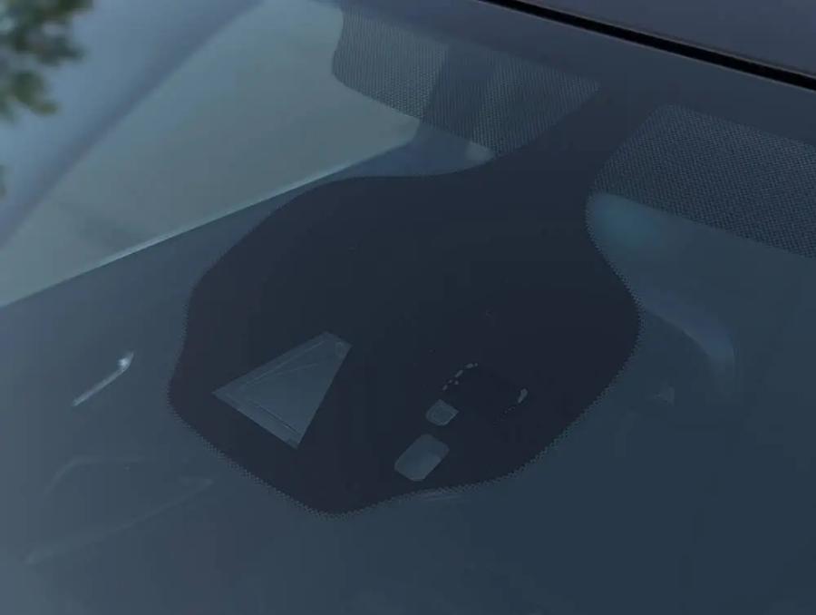 Black Opel Zafira 2013 in Jurmala, with an engine capacity of 1.60 L and mileage of 232 thousand km for 6950 €, photo 28 on AUTOMOTO.COM.LV