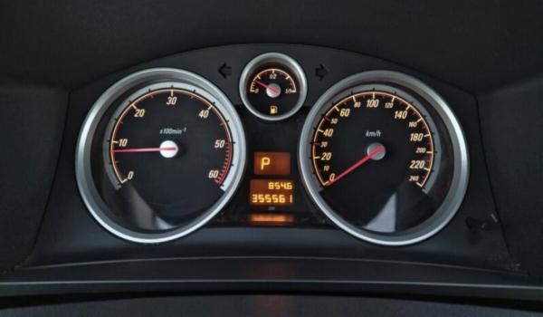 Melns Opel Zafira 2008 Rīga, ar dzinēja tilpumu 1.90 L un nobraukumu 356 tūkst. km par 3700 €, foto 6 vietnē AUTOMOTO.COM.LV