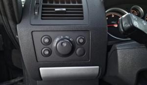 Black Opel Zafira 2008 in Riga, with an engine capacity of 1.90 L and mileage of 356 thousand km for 3700 €, photo 10 on AUTOMOTO.COM.LV