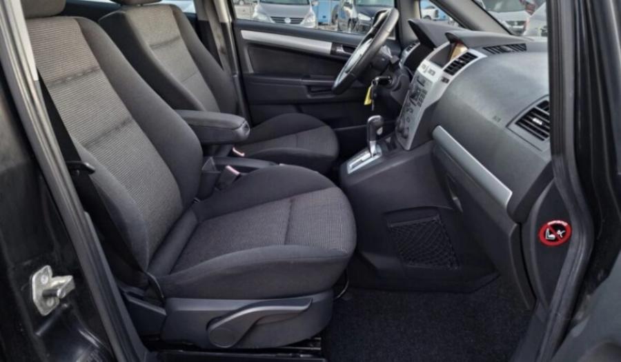 Black Opel Zafira 2008 in Riga, with an engine capacity of 1.90 L and mileage of 356 thousand km for 3700 €, photo 13 on AUTOMOTO.COM.LV