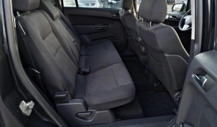 Black Opel Zafira 2008 in Riga, with an engine capacity of 1.90 L and mileage of 356 thousand km for 3700 €, photo 15 on AUTOMOTO.COM.LV