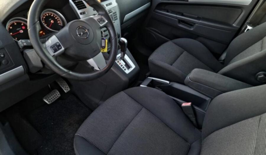 Black Opel Zafira 2008 in Riga, with an engine capacity of 1.90 L and mileage of 356 thousand km for 3700 €, photo 20 on AUTOMOTO.COM.LV