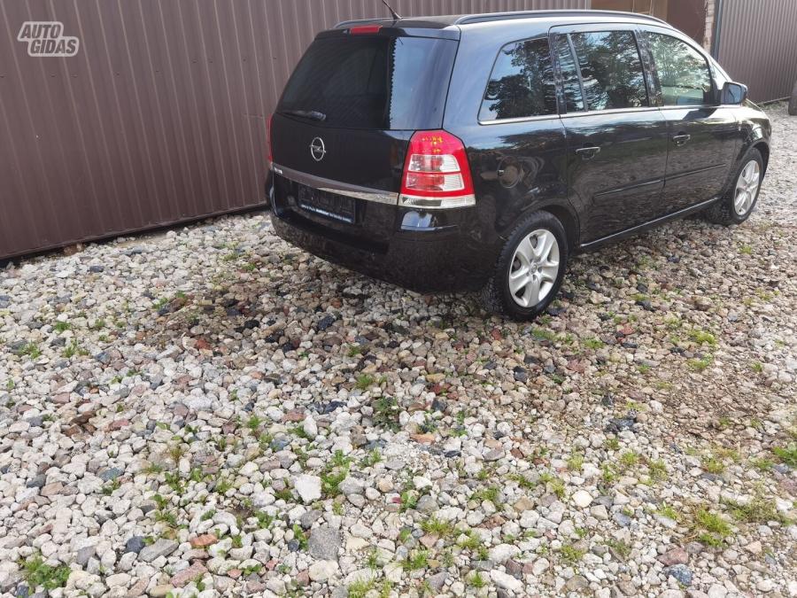 Melns Opel Zafira 2011 Kauņa, ar dzinēja tilpumu 1.90 L un nobraukumu 197 tūkst. km par 2000 €, foto 3 vietnē AUTOMOTO.COM.LV