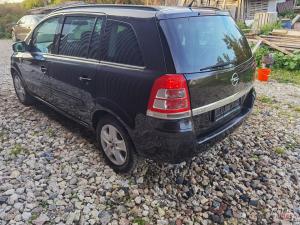 Melns Opel Zafira 2011 Kauņa, ar dzinēja tilpumu 1.90 L un nobraukumu 197 tūkst. km par 2000 €, foto 4 vietnē AUTOMOTO.COM.LV