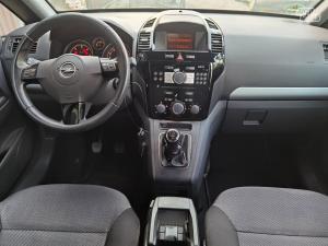 Melns Opel Zafira 2011 Kauņa, ar dzinēja tilpumu 1.90 L un nobraukumu 197 tūkst. km par 2000 €, foto 5 vietnē AUTOMOTO.COM.LV