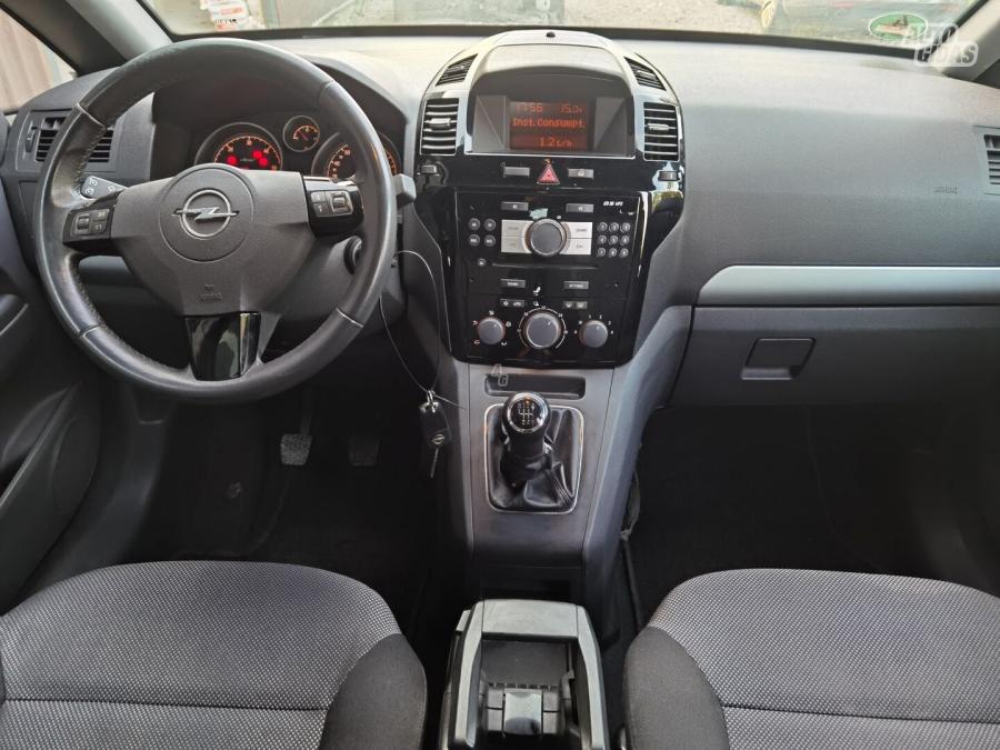 Melns Opel Zafira 2011 Kauņa, ar dzinēja tilpumu 1.90 L un nobraukumu 197 tūkst. km par 2000 €, foto 5 vietnē AUTOMOTO.COM.LV