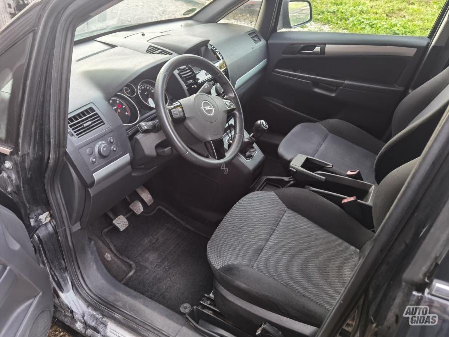 Melns Opel Zafira 2011 Kauņa, ar dzinēja tilpumu 1.90 L un nobraukumu 197 tūkst. km par 2000 €, foto 10 vietnē AUTOMOTO.COM.LV