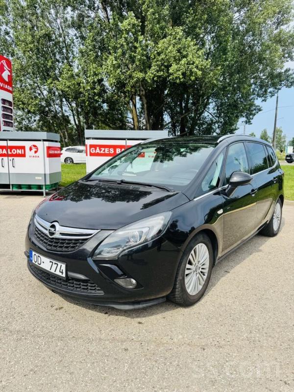 Melns Opel Zafira 2016 Rīga, ar dzinēja tilpumu 2.00 L un nobraukumu 320 tūkst. km par 6800 €, foto 1 vietnē AUTOMOTO.COM.LV