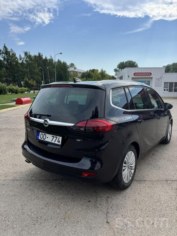 Melns Opel Zafira 2016 Rīga, ar dzinēja tilpumu 2.00 L un nobraukumu 320 tūkst. km par 6800 €, foto 4 vietnē AUTOMOTO.COM.LV