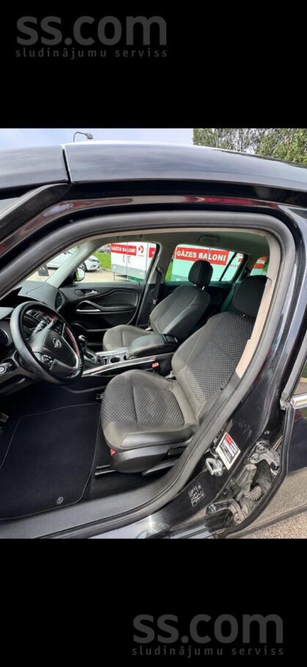 Melns Opel Zafira 2016 Rīga, ar dzinēja tilpumu 2.00 L un nobraukumu 320 tūkst. km par 6800 €, foto 6 vietnē AUTOMOTO.COM.LV