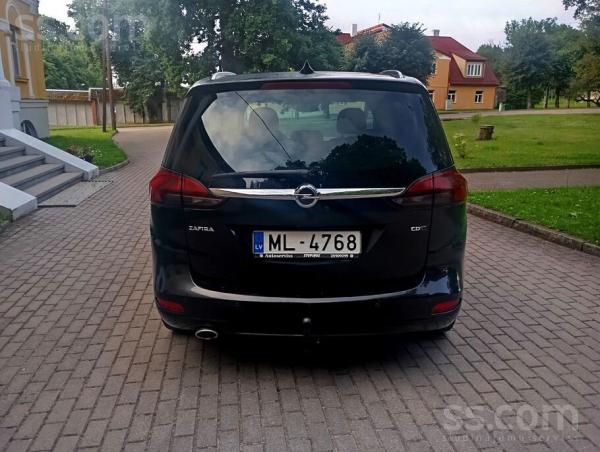 Melns Opel Zafira 2016 Liepāja, ar dzinēja tilpumu 2.00 L un nobraukumu 312 tūkst. km par 8500 €, foto 5 vietnē AUTOMOTO.COM.LV
