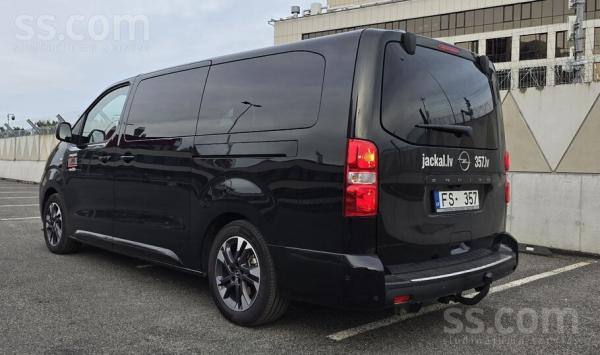 Black Opel Zafira 2025 in Riga, with an engine capacity of 2.00 L and mileage of 10 thousand km for 47593 €, photo 5 on AUTOMOTO.COM.LV
