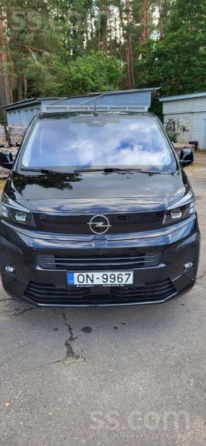 Melns Opel Zafira 2026 Jūrmala, ar dzinēja tilpumu 2.20 L un nobraukumu 10 tūkst. km par 48500 €, foto 3 vietnē AUTOMOTO.COM.LV