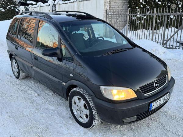 Black Opel Zafira 1999 in Vilnius, with an engine capacity of 1.80 L and mileage of 222 thousand km for 850 €, photo 1 on AUTOMOTO.COM.LV