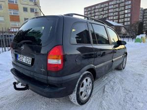 Melns Opel Zafira 1999 Viļņa, ar dzinēja tilpumu 1.80 L un nobraukumu 222 tūkst. km par 850 €, foto 4 vietnē AUTOMOTO.COM.LV