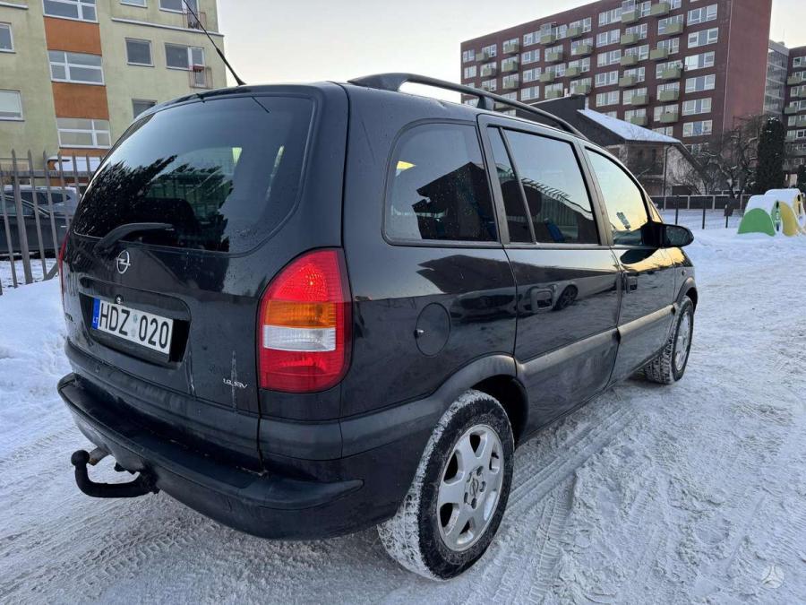 Melns Opel Zafira 1999 Viļņa, ar dzinēja tilpumu 1.80 L un nobraukumu 222 tūkst. km par 850 €, foto 4 vietnē AUTOMOTO.COM.LV