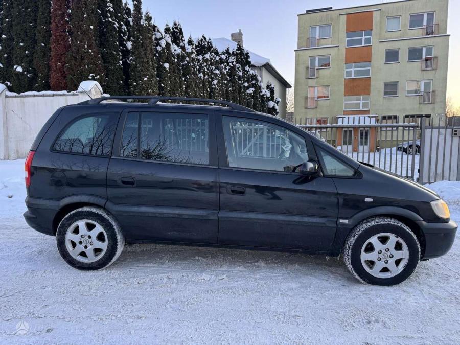Melns Opel Zafira 1999 Viļņa, ar dzinēja tilpumu 1.80 L un nobraukumu 222 tūkst. km par 850 €, foto 8 vietnē AUTOMOTO.COM.LV