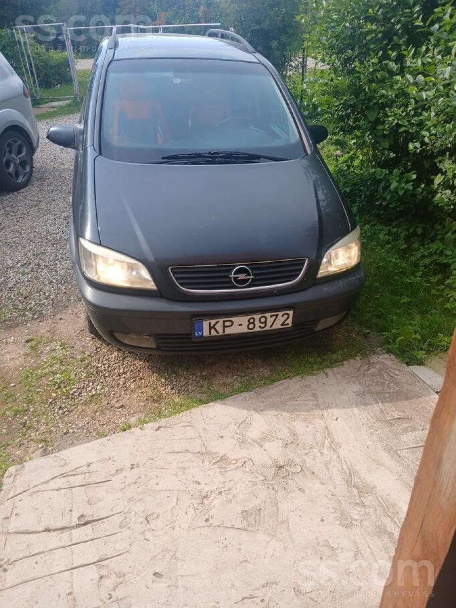 Black Opel Zafira 1999 in Cesis, with an engine capacity of 1.80 L and mileage of 460 thousand km for 650 €, photo 1 on AUTOMOTO.COM.LV