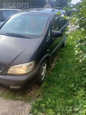 Black Opel Zafira 1999 in Cesis, with an engine capacity of 1.80 L and mileage of 460 thousand km for 650 €, photo 3 on AUTOMOTO.COM.LV