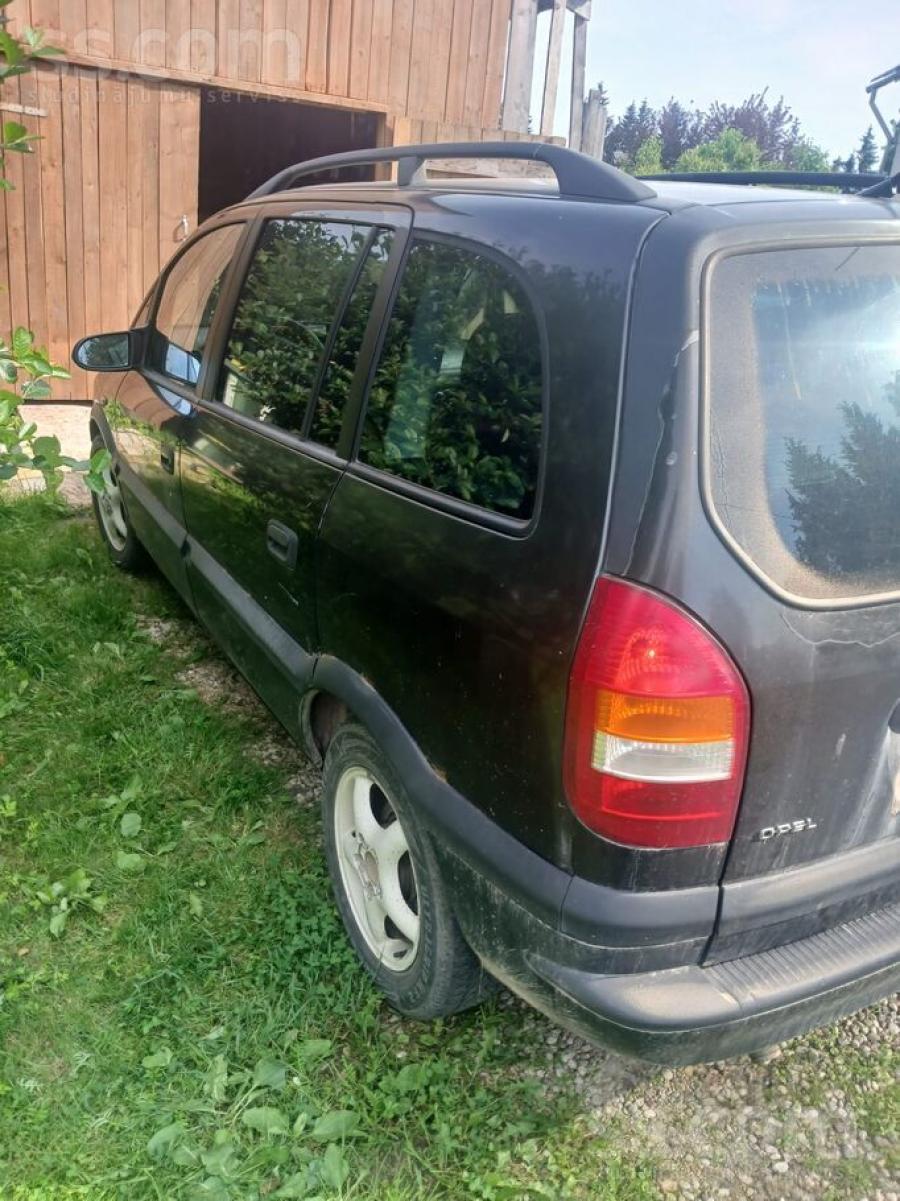 Black Opel Zafira 1999 in Cesis, with an engine capacity of 1.80 L and mileage of 460 thousand km for 650 €, photo 4 on AUTOMOTO.COM.LV