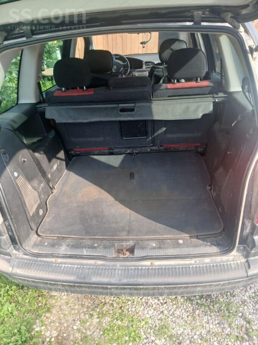 Black Opel Zafira 1999 in Cesis, with an engine capacity of 1.80 L and mileage of 460 thousand km for 650 €, photo 8 on AUTOMOTO.COM.LV