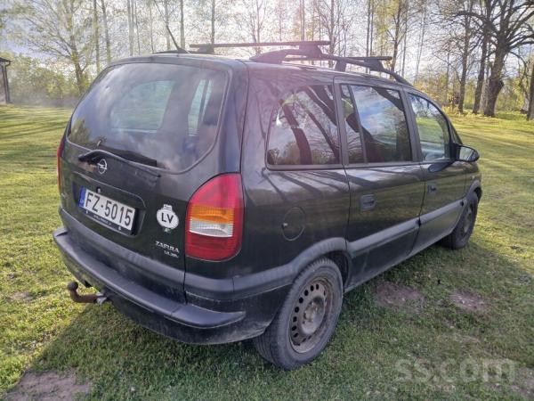 Melns Opel Zafira 2000 Cēsis, ar dzinēja tilpumu 1.80 L un nobraukumu 298 tūkst. km par 1270 €, foto 4 vietnē AUTOMOTO.COM.LV