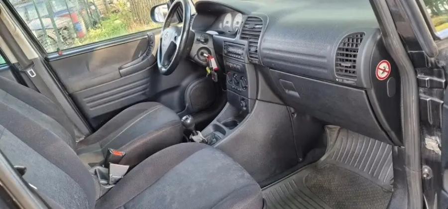 Melns Opel Zafira 2000 Valmiera, ar dzinēja tilpumu 2.00 L un nobraukumu 300 tūkst. km par 1150 €, foto 14 vietnē AUTOMOTO.COM.LV