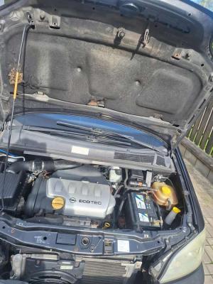 Melns Opel Zafira 2000 Viļņa, ar dzinēja tilpumu 1.80 L un nobraukumu 288 tūkst. km par 800 €, foto 6 vietnē AUTOMOTO.COM.LV