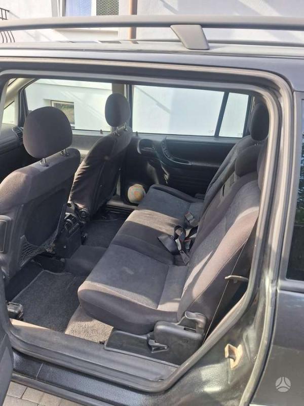 Black Opel Zafira 2000 in Vilnius, with an engine capacity of 1.80 L and mileage of 288 thousand km for 800 €, photo 8 on AUTOMOTO.COM.LV