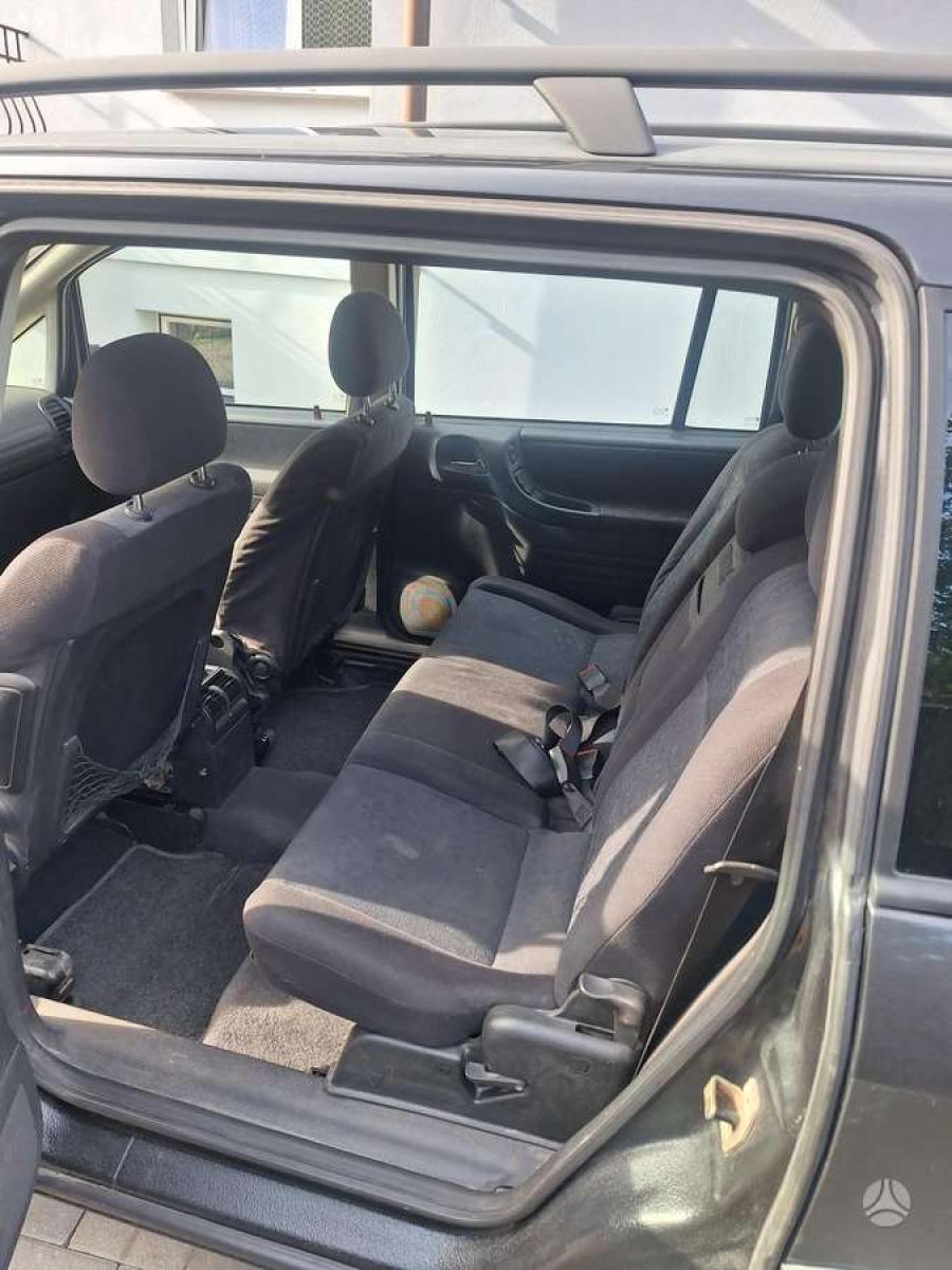 Melns Opel Zafira 2000 Viļņa, ar dzinēja tilpumu 1.80 L un nobraukumu 288 tūkst. km par 800 €, foto 8 vietnē AUTOMOTO.COM.LV