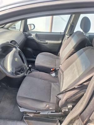 Melns Opel Zafira 2000 Viļņa, ar dzinēja tilpumu 1.80 L un nobraukumu 288 tūkst. km par 800 €, foto 9 vietnē AUTOMOTO.COM.LV