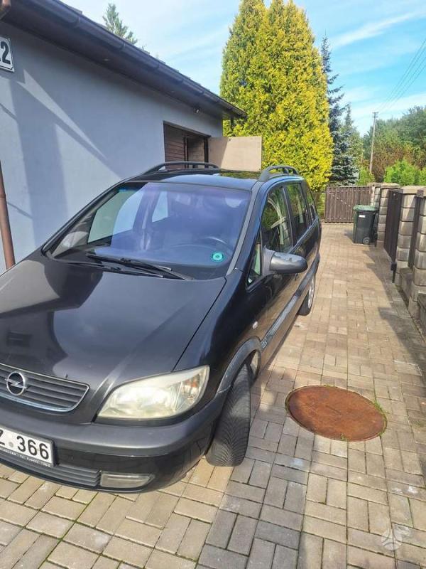 Black Opel Zafira 2000 in Vilnius, with an engine capacity of 1.80 L and mileage of 288 thousand km for 800 €, photo 10 on AUTOMOTO.COM.LV