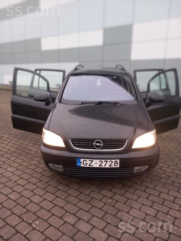 Black Opel Zafira 2001 in Dobele, with an engine capacity of 1.80 L and mileage of 320 thousand km for 1350 €, photo 1 on AUTOMOTO.COM.LV