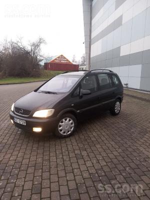 Black Opel Zafira 2001 in Dobele, with an engine capacity of 1.80 L and mileage of 320 thousand km for 1350 €, photo 4 on AUTOMOTO.COM.LV