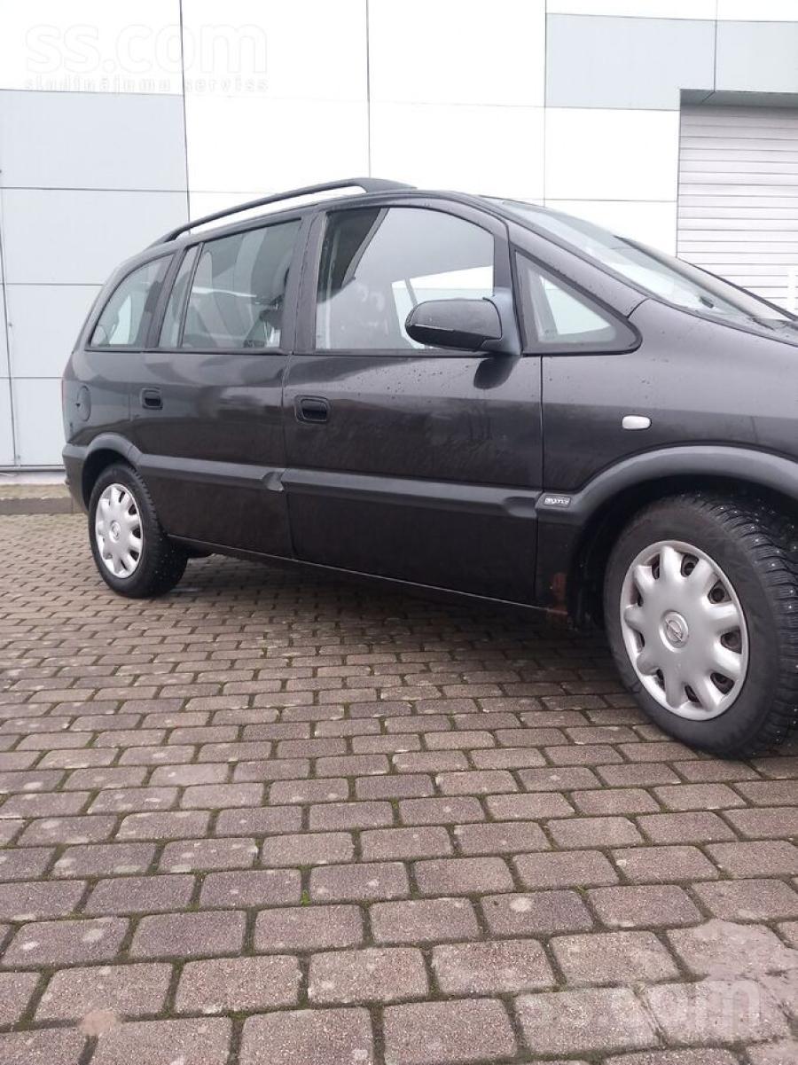 Black Opel Zafira 2001 in Dobele, with an engine capacity of 1.80 L and mileage of 320 thousand km for 1350 €, photo 9 on AUTOMOTO.COM.LV