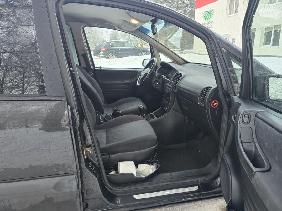 Melns Opel Zafira 2001 Radviliškis, ar dzinēja tilpumu 2.00 L un nobraukumu 419 tūkst. km par 1050 €, foto 14 vietnē AUTOMOTO.COM.LV